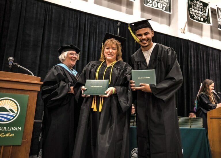 Mother and Son, Ramona and Trevon Gray, Share College Experience and ...