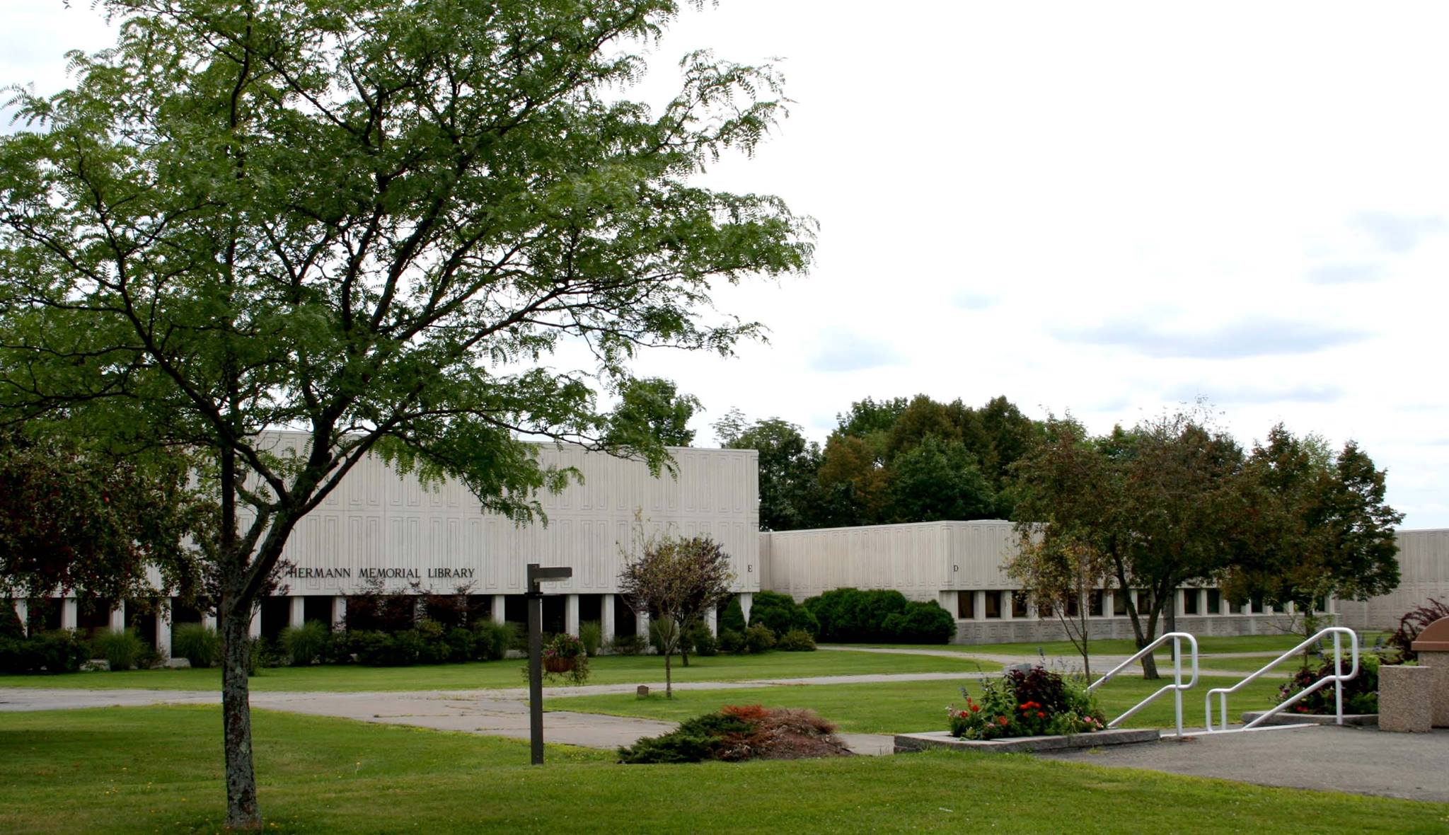 Explore Our Campus - SUNY Sullivan
